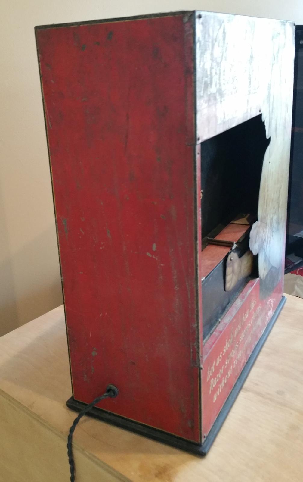 Auto-Strop store display - Wegian WetshavingWegian Wetshaving